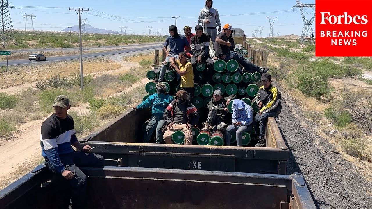 NEW FOOTAGE: Migrants Rush To The U.S.-Mexico Border As Title 42 ...