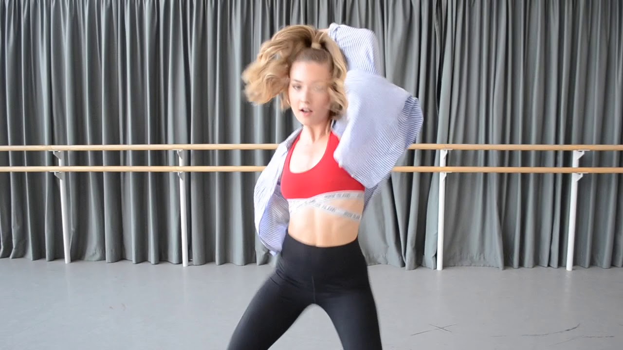 Nicole Batchelor Showreel - YouTube