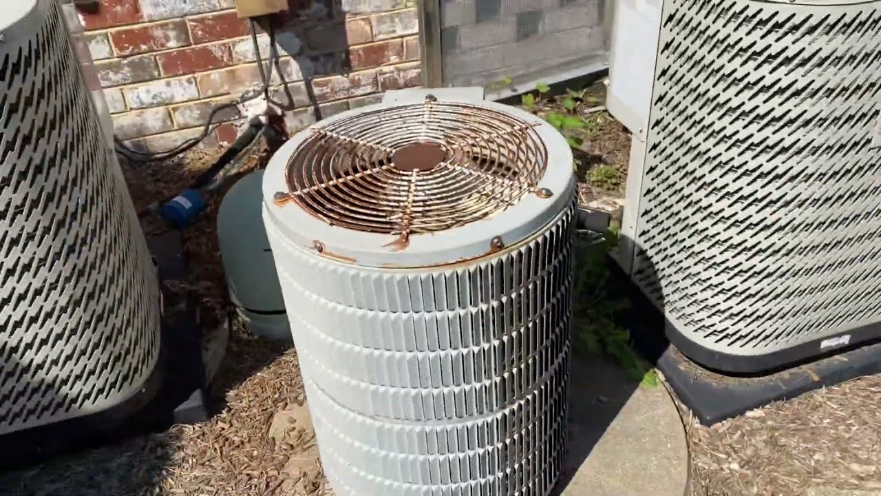 1987 Carrier Round One 1.5 ton air conditioner running - YouTube