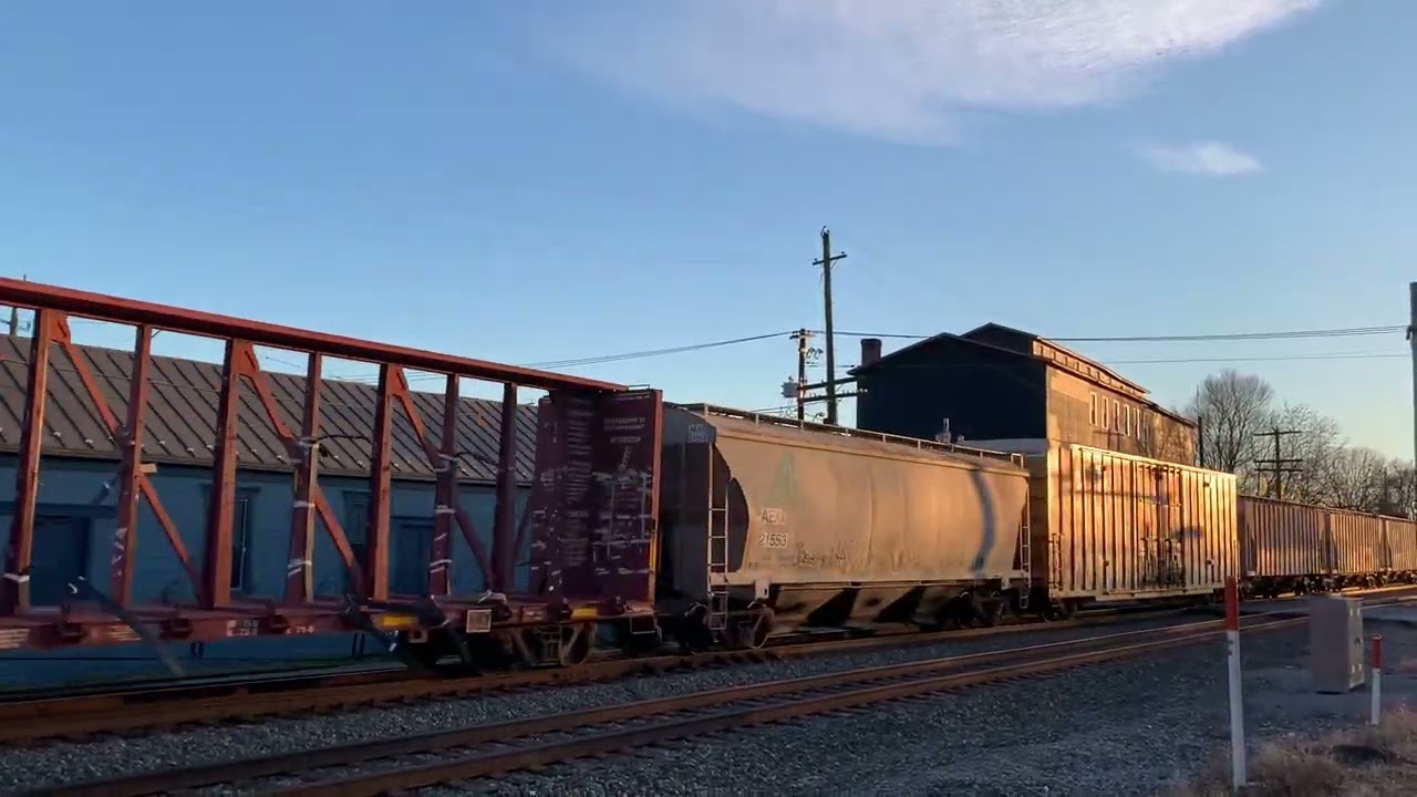 Nickel Plate Road 8100 leading! 2 Engines Norfolk Southern Train - YouTube