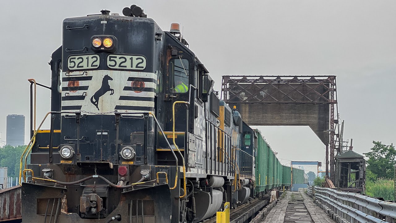 NYSW WS4 switching Little Ferry yard featuring NS GP38-2 high hood 5212 - YouTube