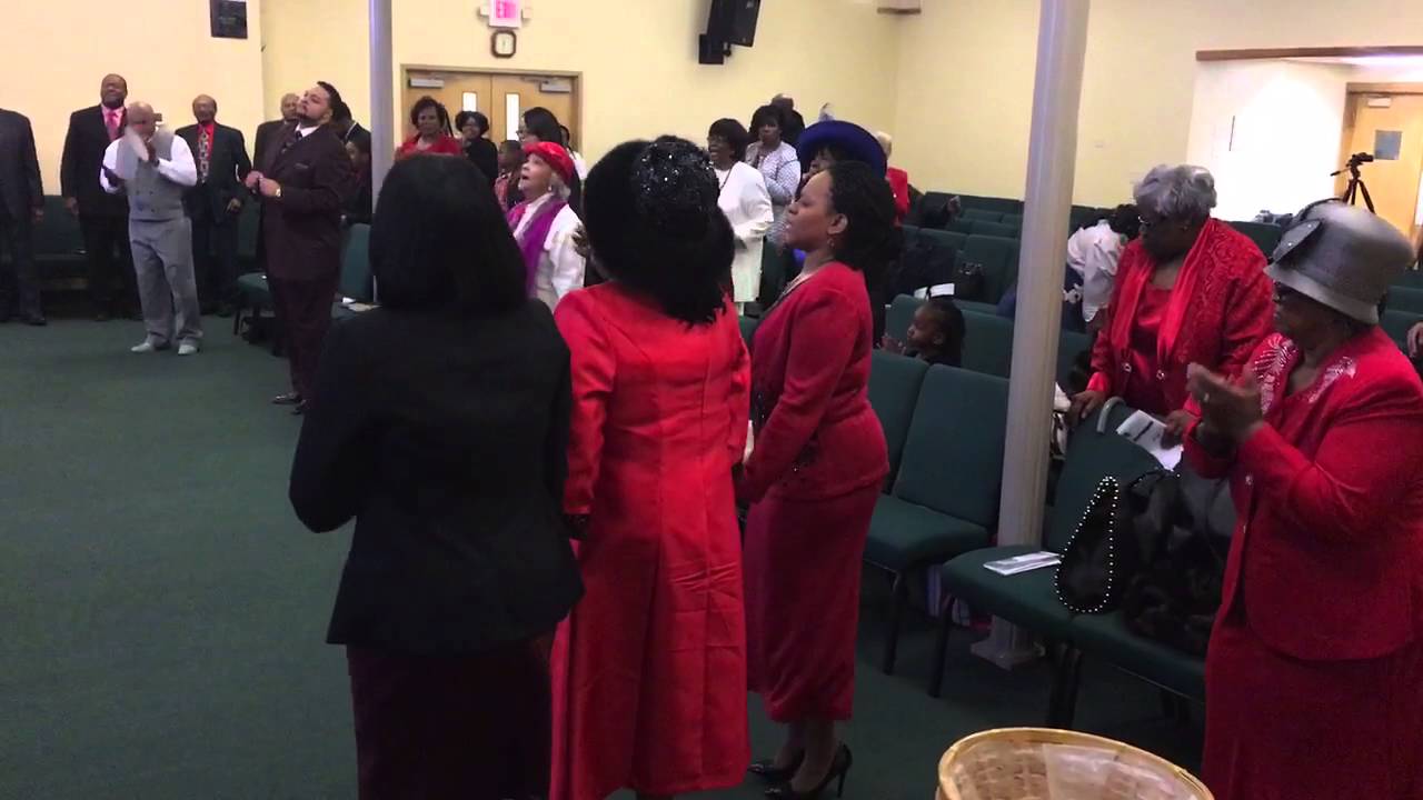 LOV Christmas Praise Break - YouTube