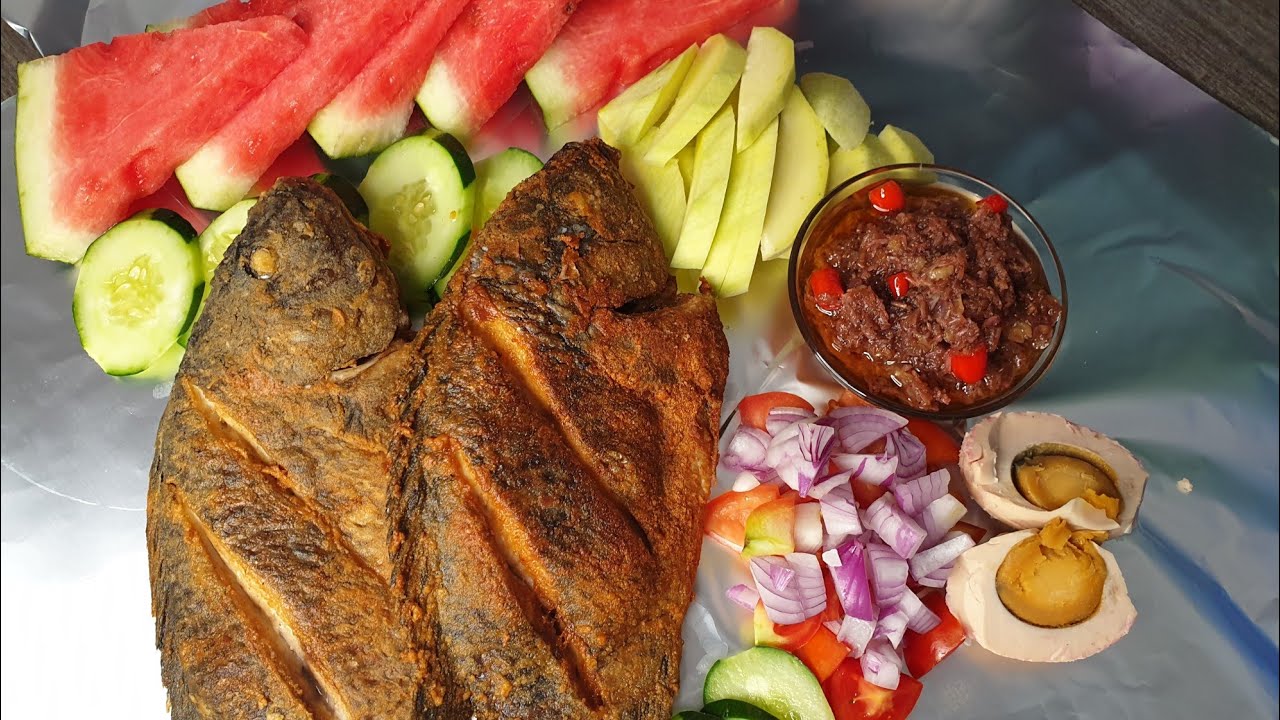 CRISPY FRIED FISH WITH UNLIMITED FILIPINO SIDE DISH 😋 - YouTube