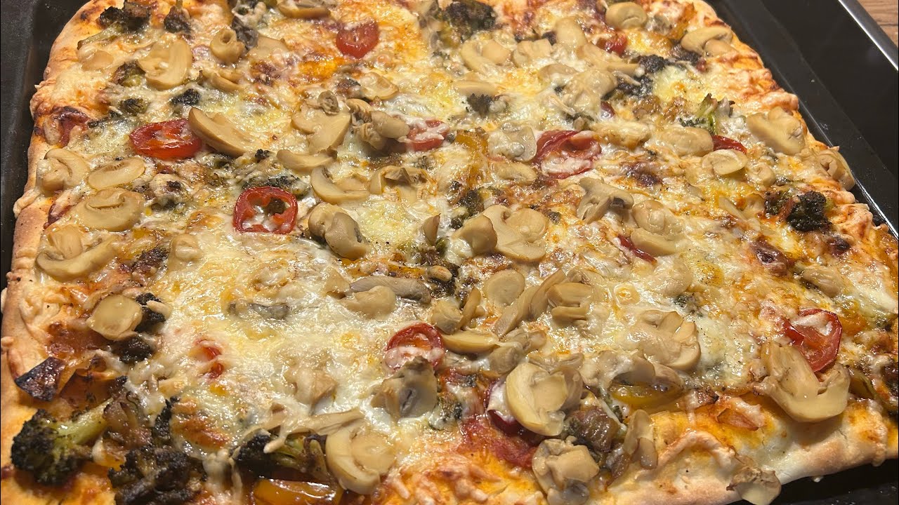 Yummy vegetable pizza | Vibe with Guleena - YouTube