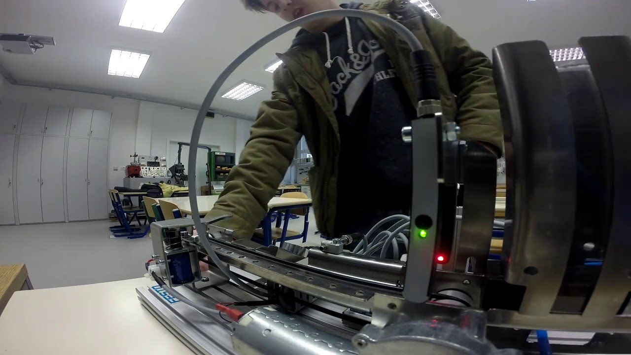 FESTO DIDACTIC: Stacking Magazine station and Conveyor station - YouTube