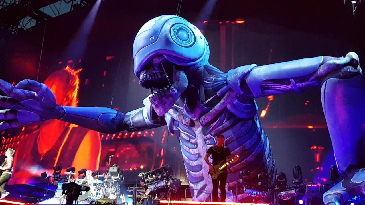 Stockholm syndrome muse Manchester live robot - YouTube