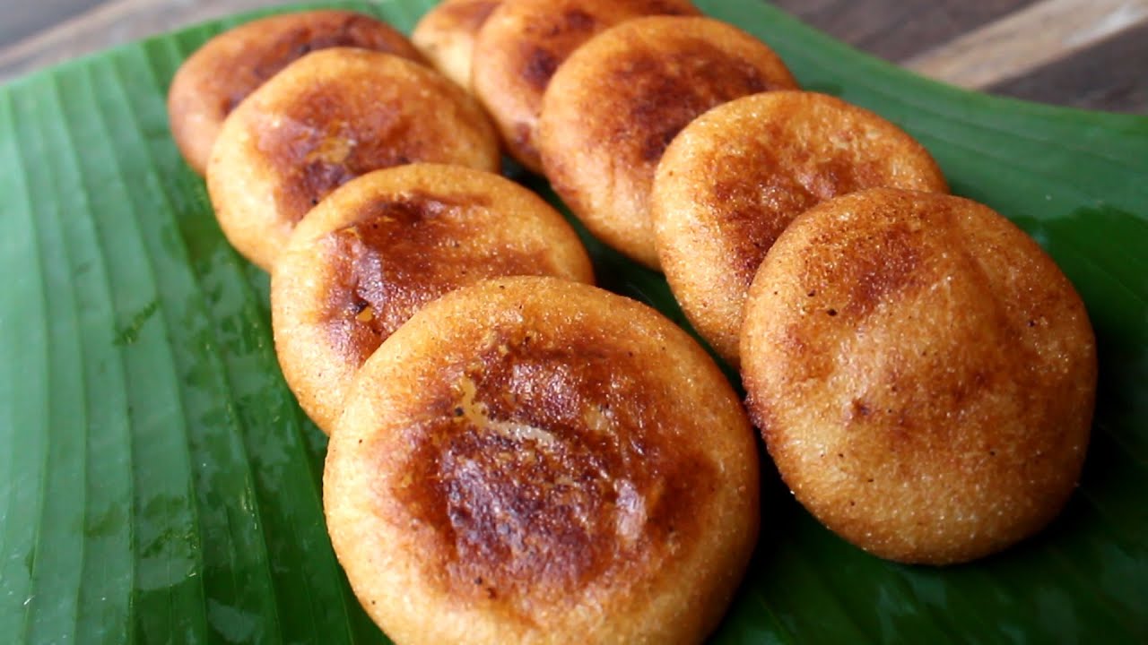 Suji Kakara Pitha | ସୁଜି କାକରା ପିଠା | Odia Traditional Sweet Stuffed Semolina kakara Pitha ...