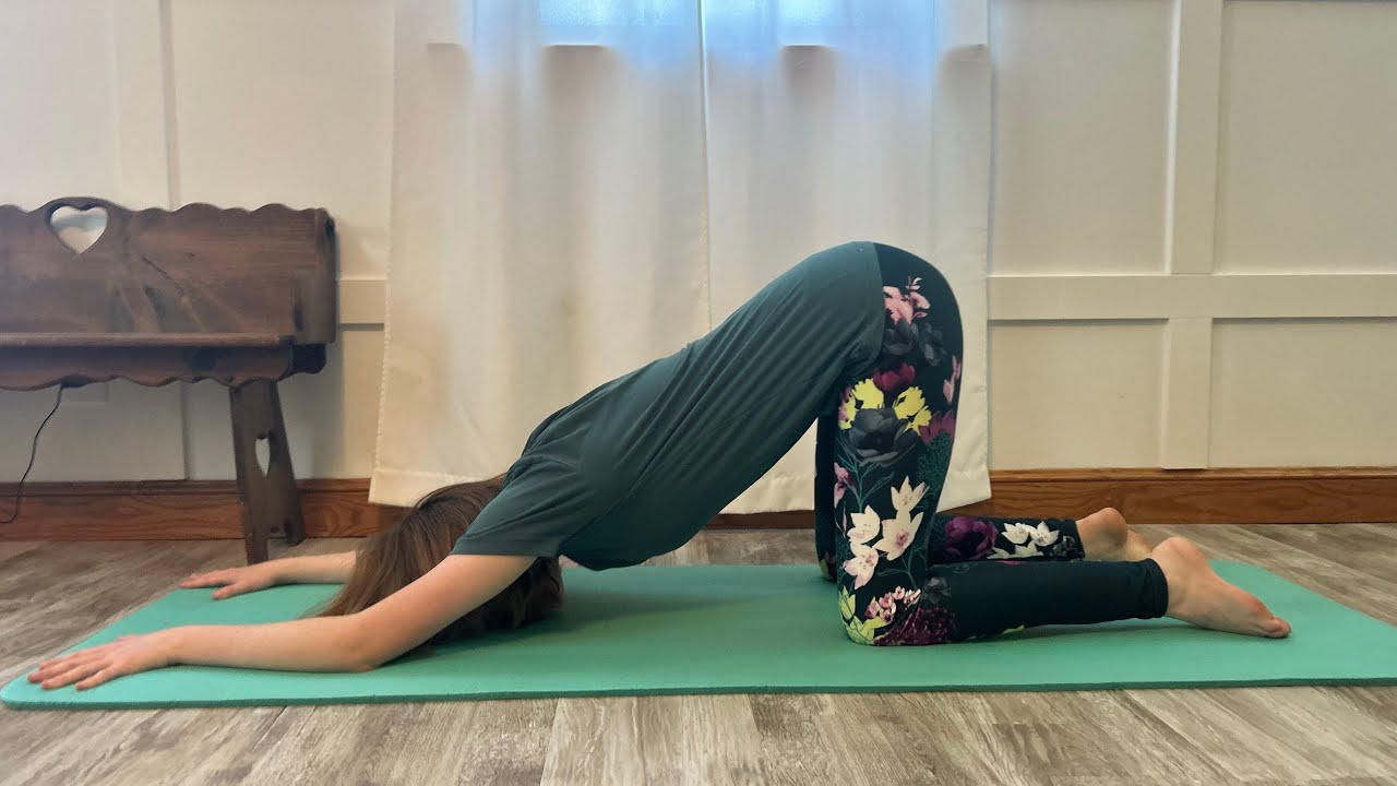 Yoga for Upper Back Tension - 10 Minute Yoga - YouTube