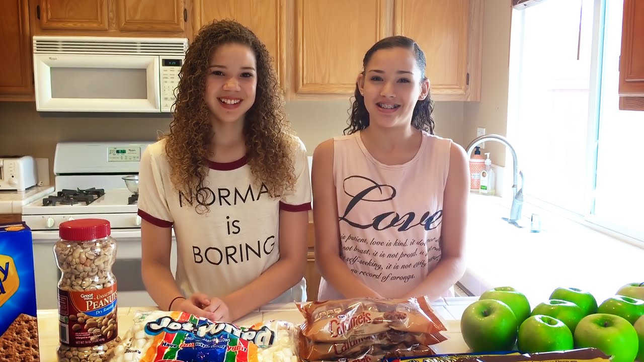Chocolate Caramel Candy Apples DIY Recipe!! (Haschak Sisters) - YouTube