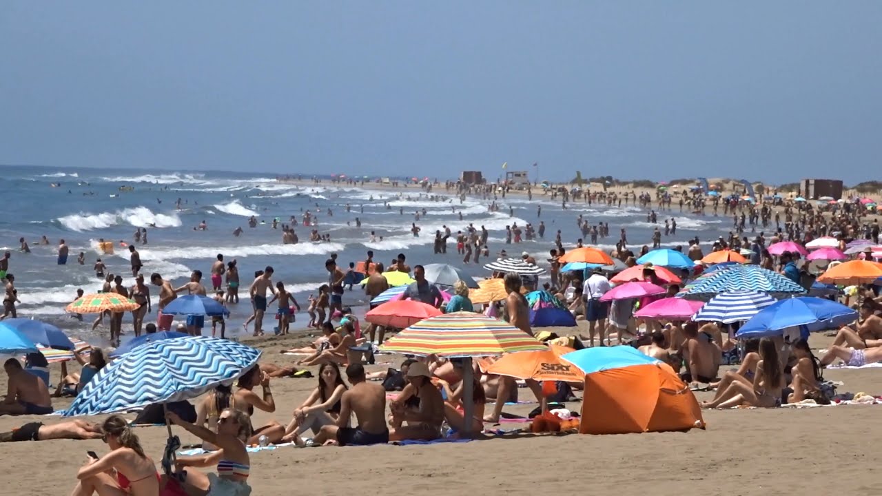 PLAYA DEL INGLÉS (4K) ( GRAN CANARIA ) SUMMER 2021 - Beach Walk - YouTube