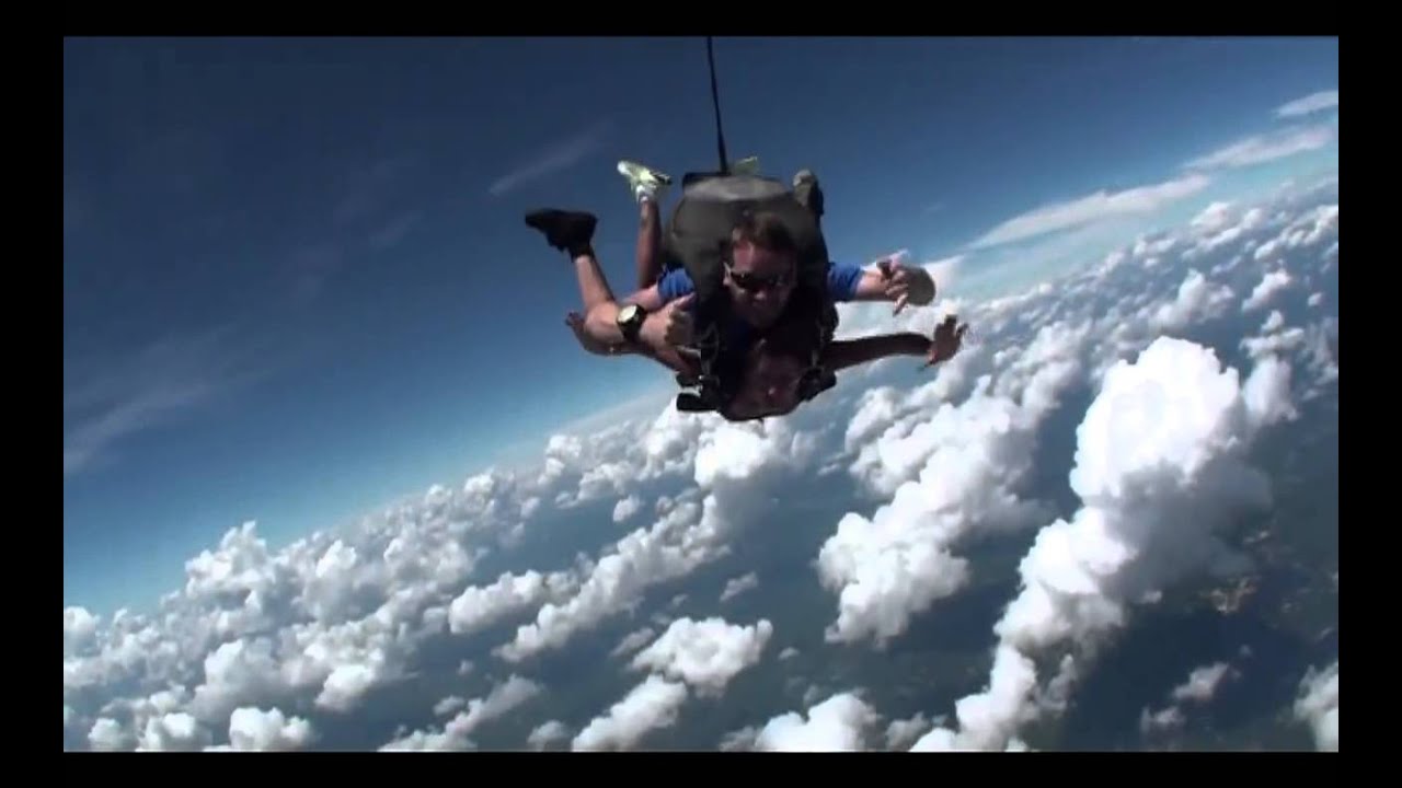 Swoopware: Skydive - Susan goes Skydiving! - YouTube