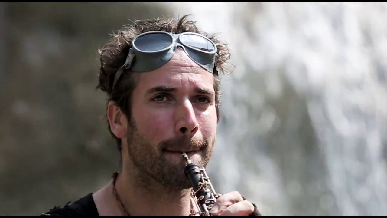 Jonathan Erwin (Akwario) - Looking for my Muse - YouTube