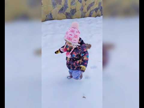 Qar Adam. Snowmen.