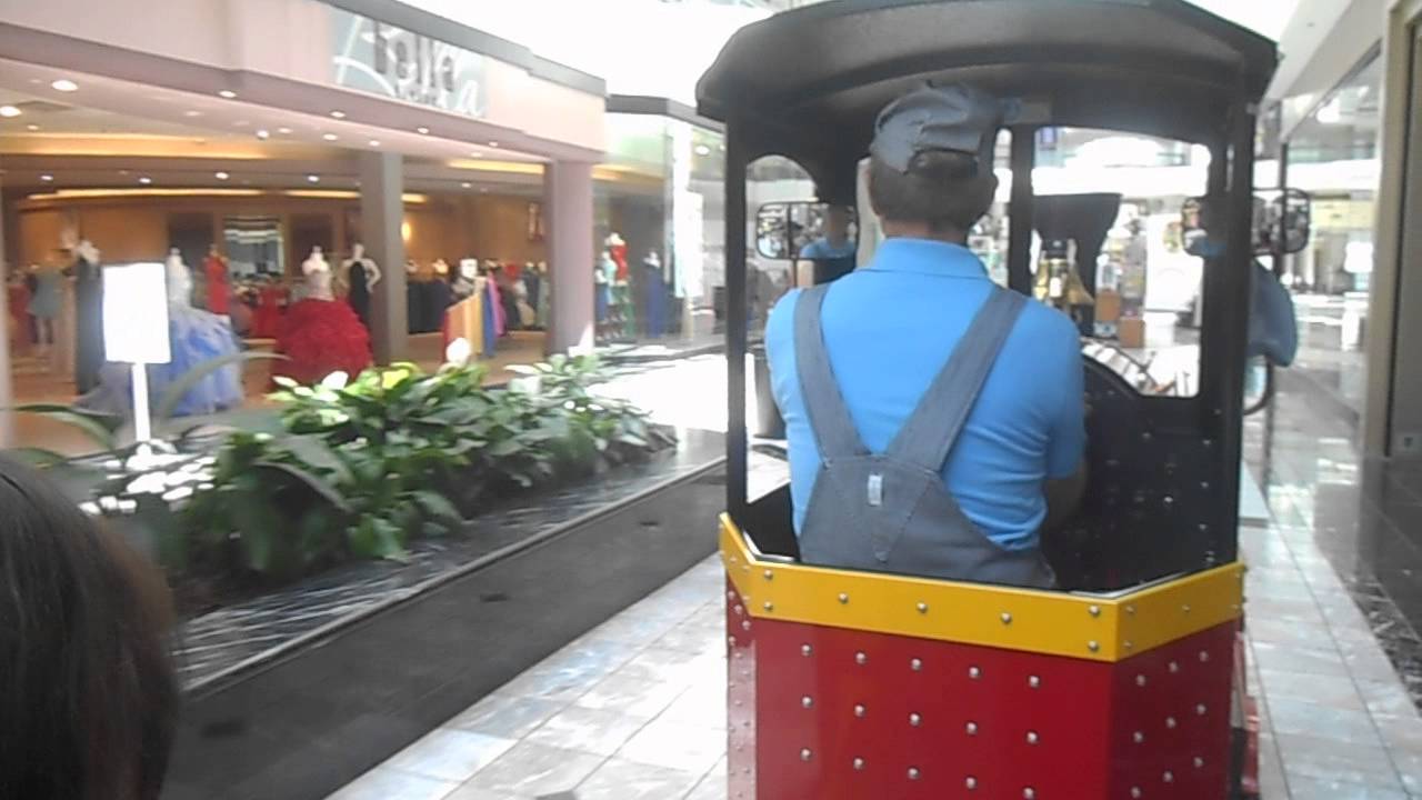Fairfield Commons Mall train ride - YouTube