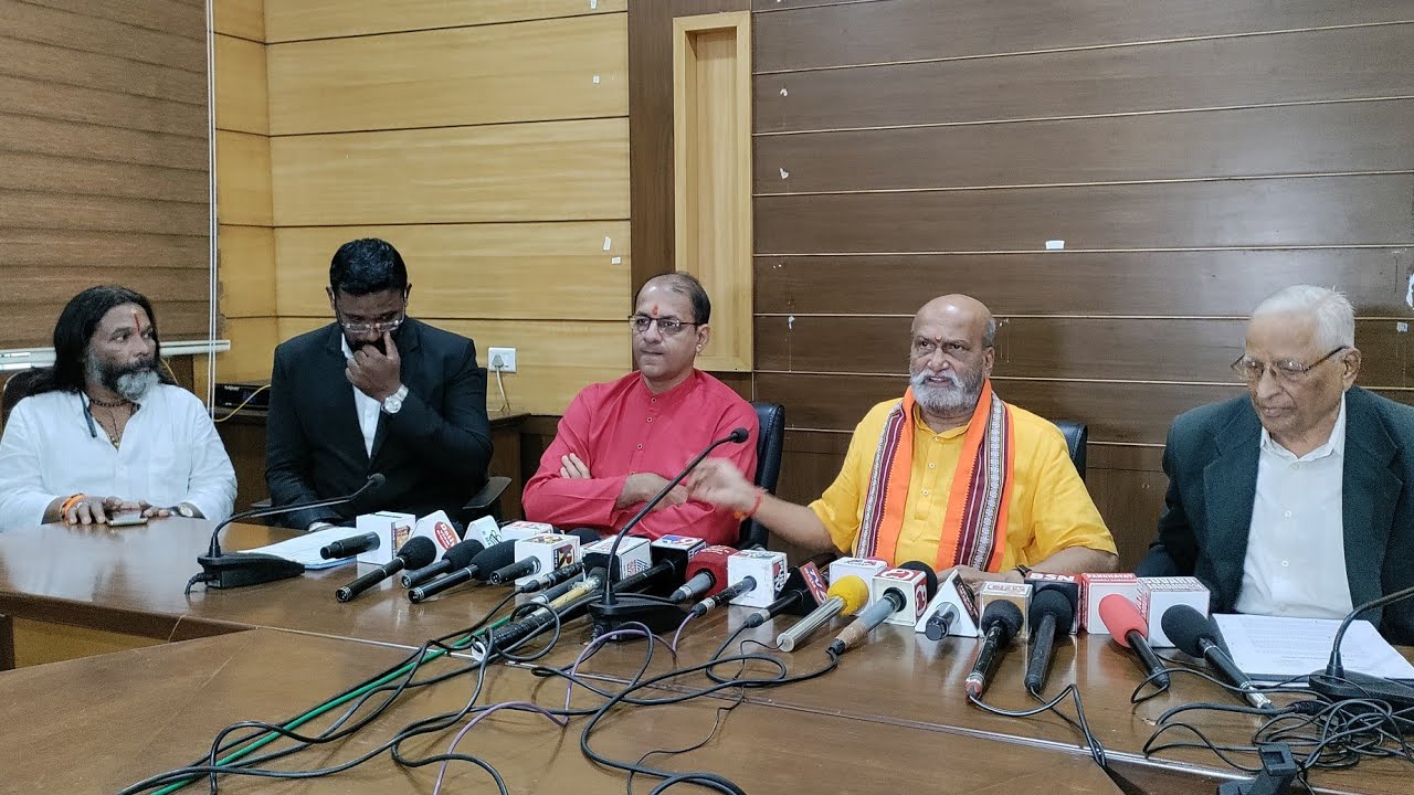 Pramod mutalik live press meet - YouTube