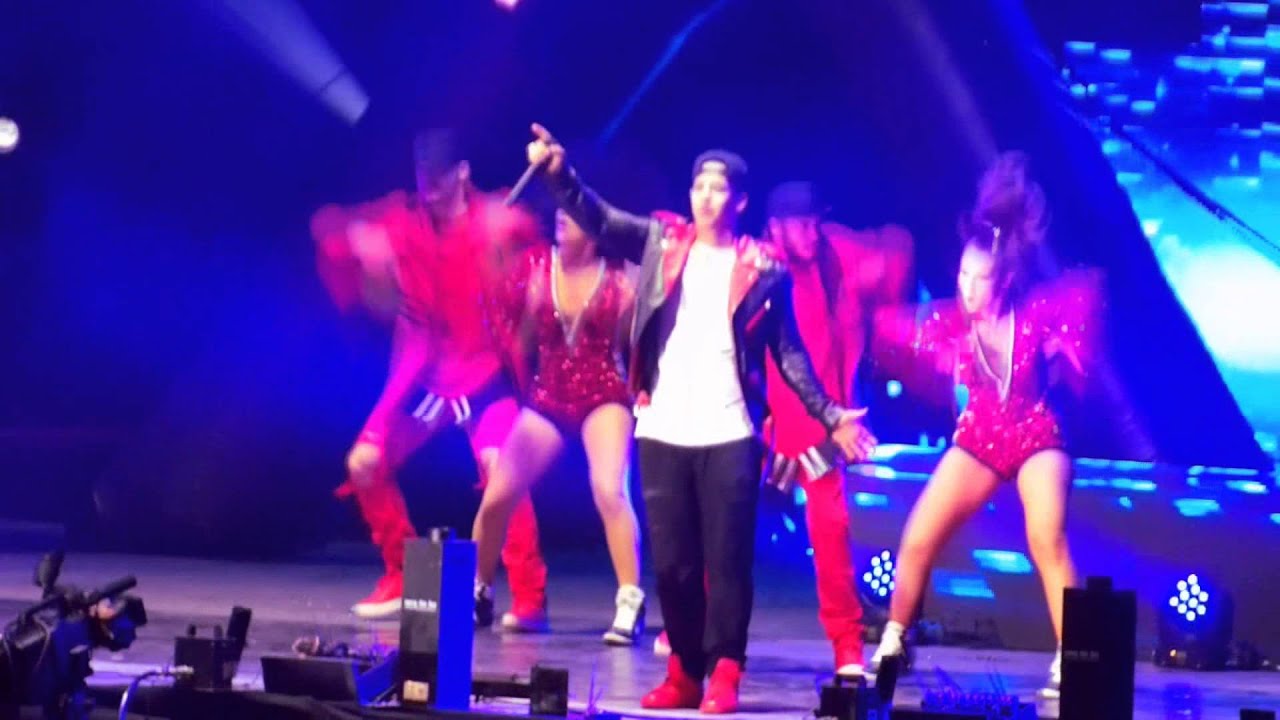 DADDY YANKEE - SHOW EN VIVO EN GEBA ( EN ARGENTINA 2015) - YouTube