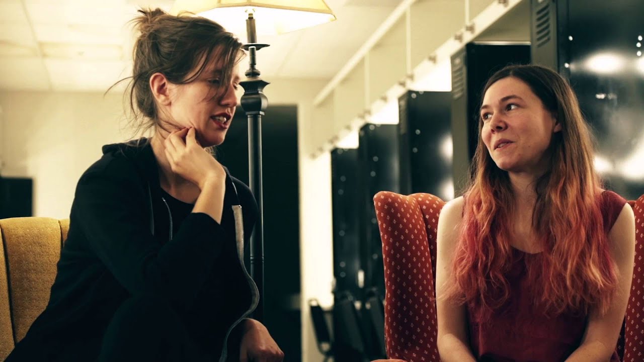 ANNA & ELIZABETH - YouTube