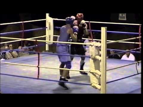 2002 Qld Boxing Titles. Gladstone. Paul Miller - YouTube
