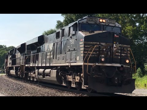 NS 7511 Leads 167 through Birdseye, IN - YouTube