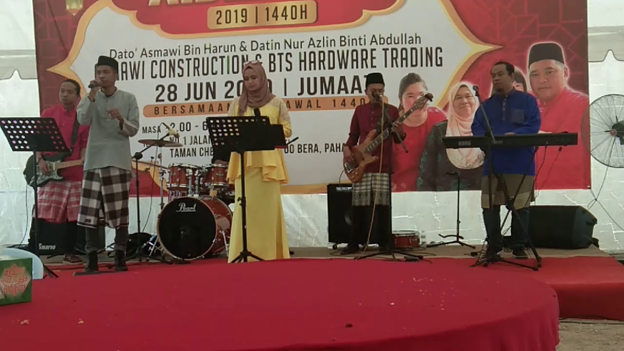 Rumah terbuka dato asmawi bin harun.. Layann la adik hazama nyanyi ...