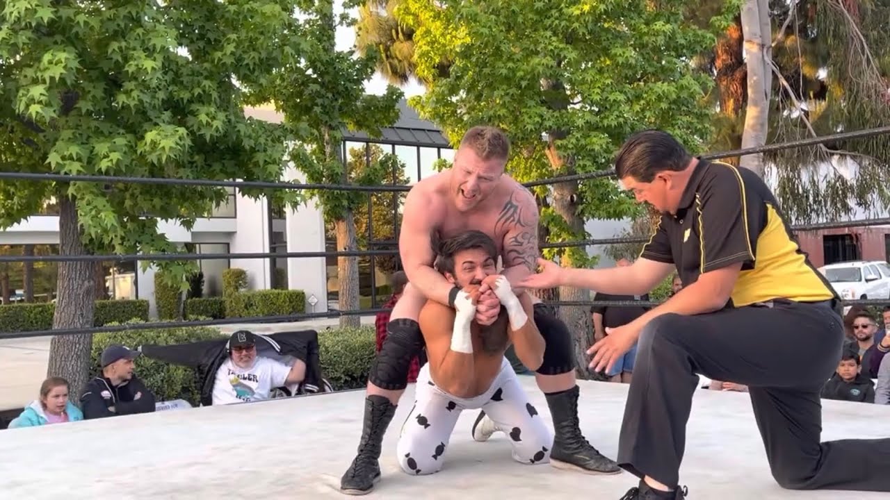 EWF - Gatson vs Richie SLADE - YouTube