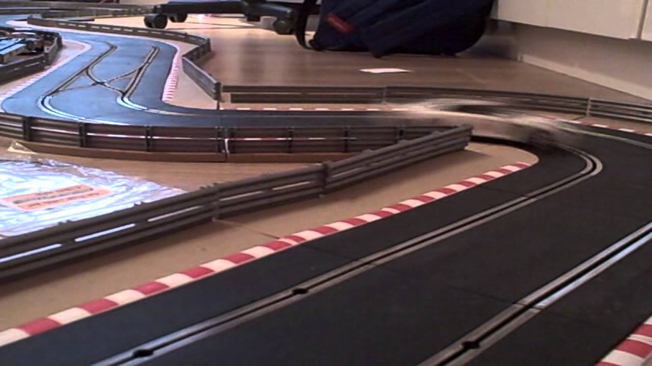 Scalextric Digital Drifting - Nissan GTR - YouTube
