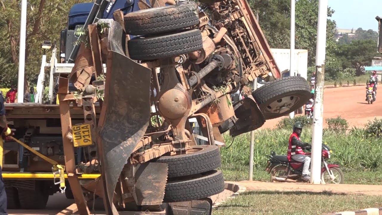 KIGALI||Impanuka ikomeye ihitanye Abagande 2 undi arakomereka - YouTube