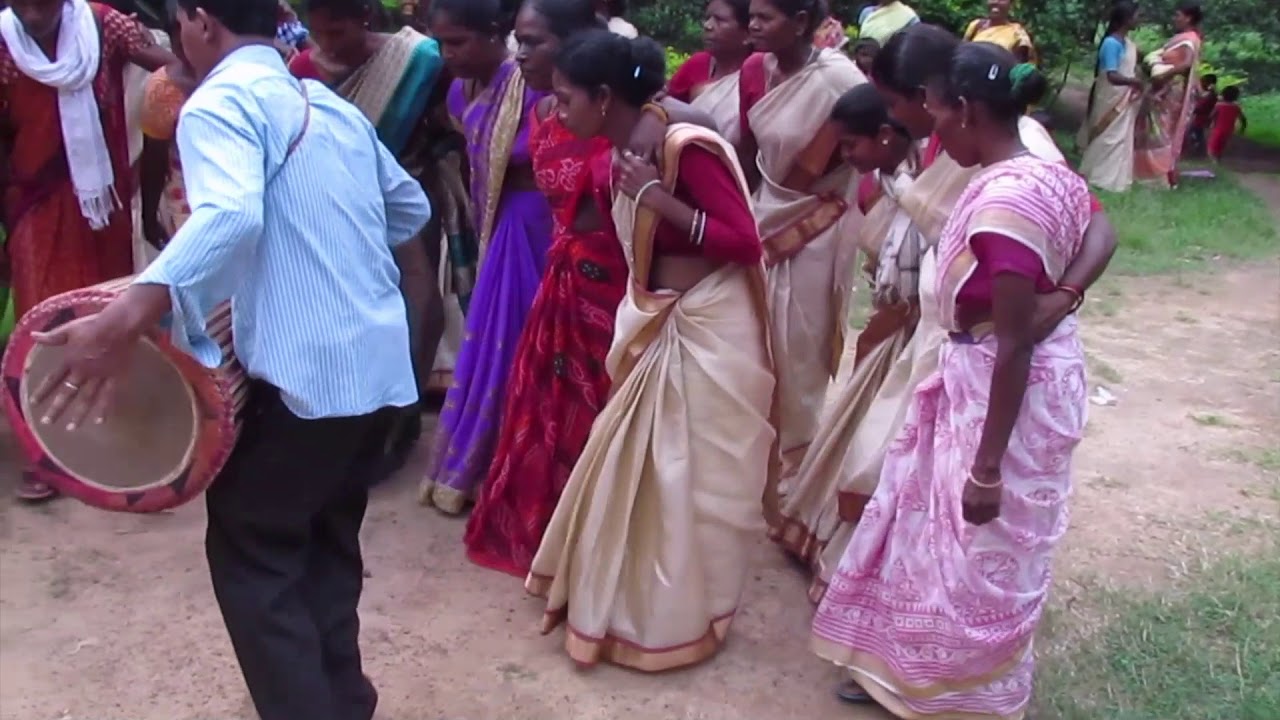 Kurukh tribe's dance and song - YouTube
