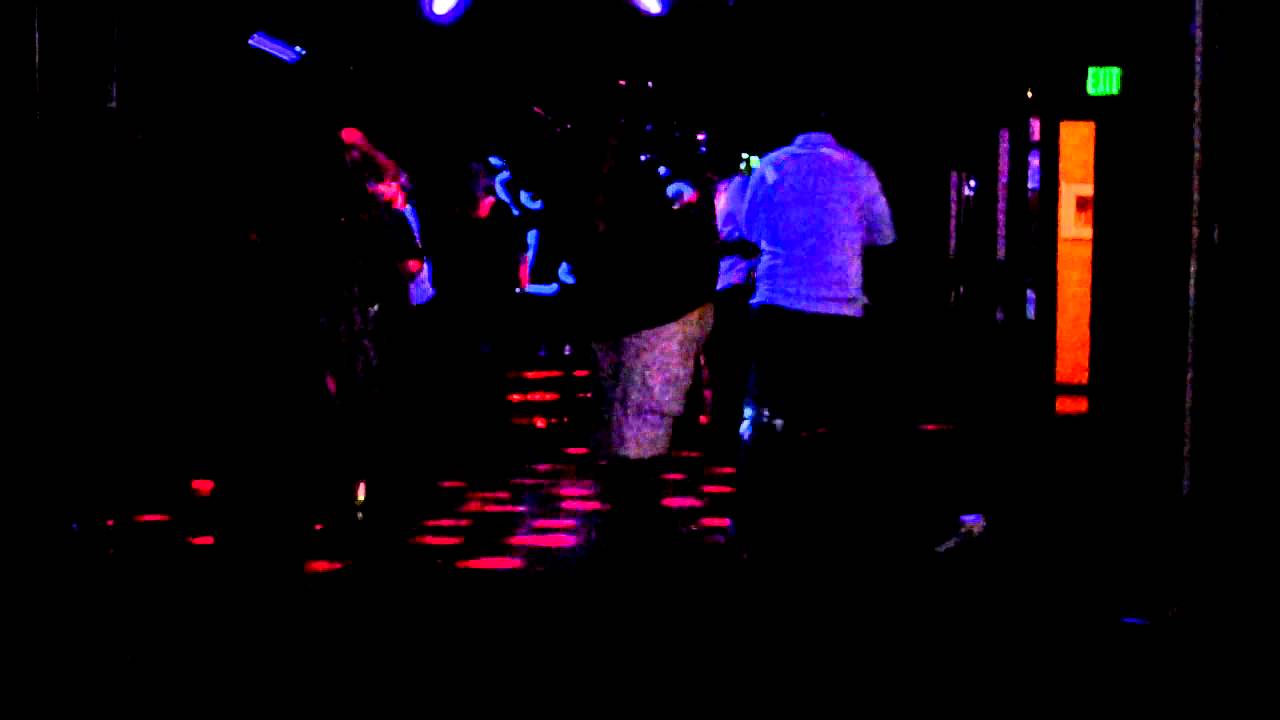 Two white man dancing to a Salt & Pepper song Whit it - YouTube