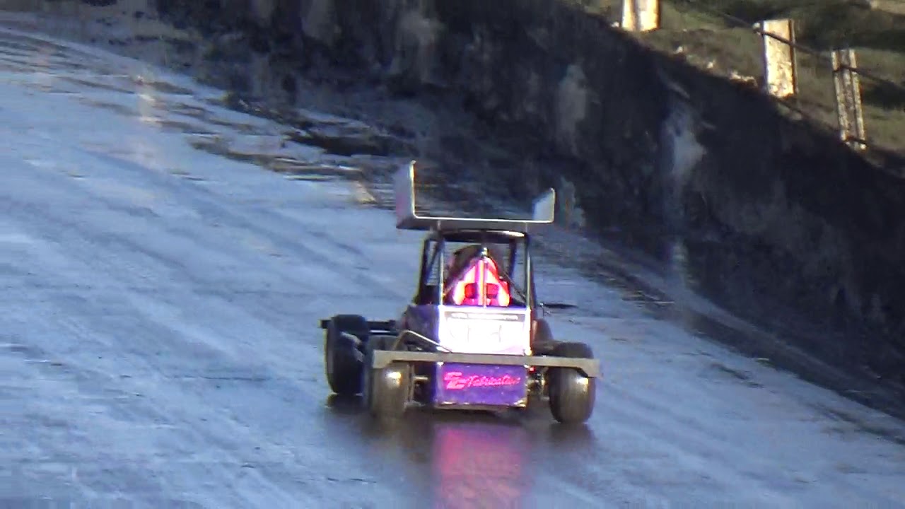 Mini stock car demonstration races at Barford 08/03/2020(2) - YouTube