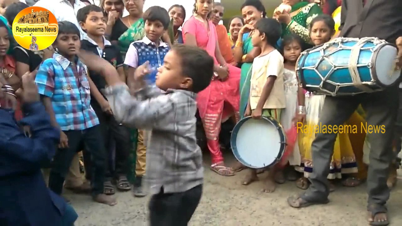 Look at this boys Expressions Mass Dappu Dance || Rayalaseema News ...