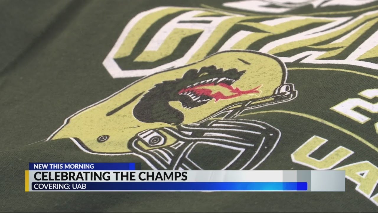 UAB students showing Blazer pride - YouTube