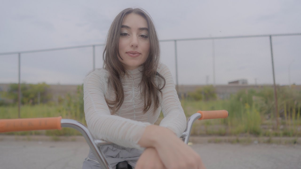 Lil Peeva - Paramour (Official Music Video) - YouTube