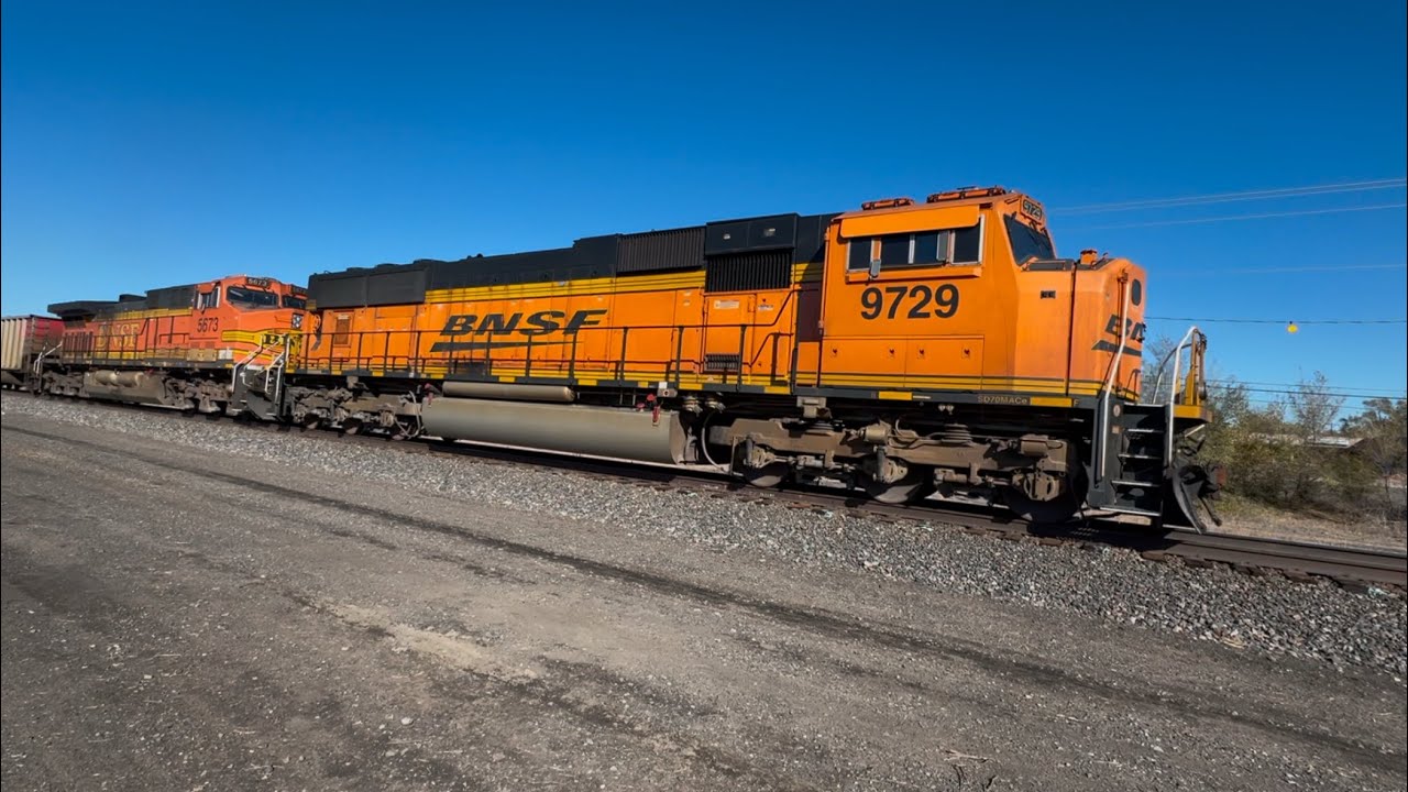 BNSF #8787 Lead’s The E-SLPNAM0-70C Through Security & Widefield, CO 11/17/2024. - YouTube
