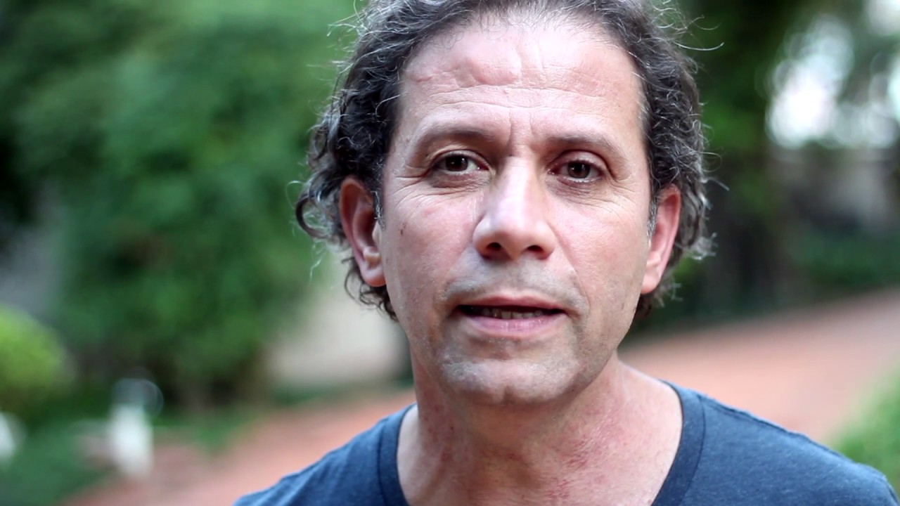 Roger Mello presenta el libro Salvaje - YouTube