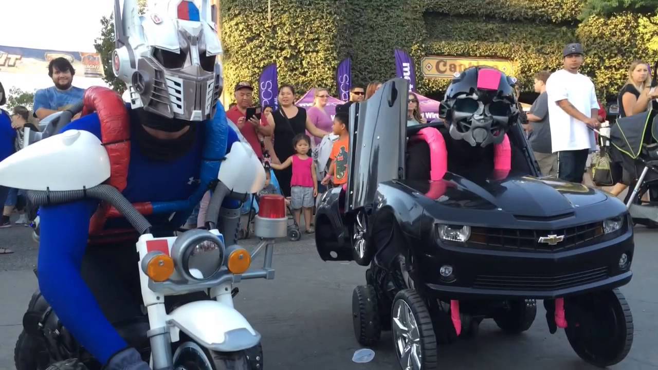 Drive Suits entertain crowds at the fair - YouTube