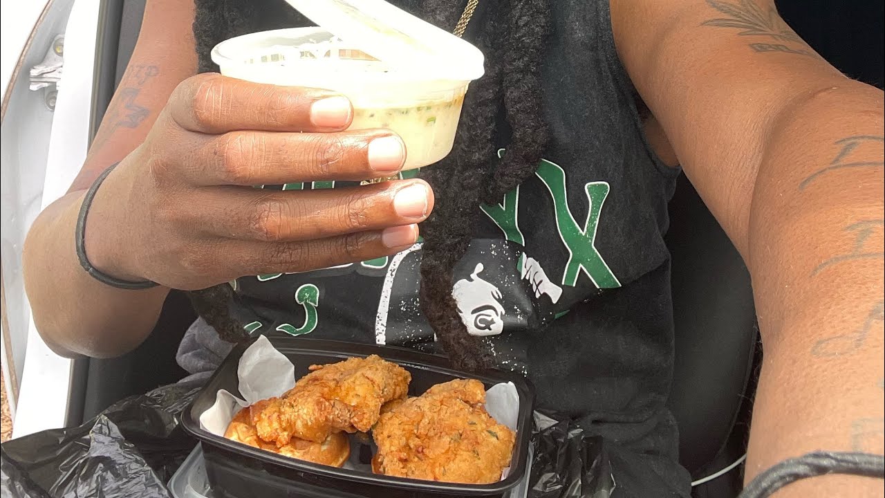 #DeeRedan #MunchNreviews ABC chicken & waffles - YouTube