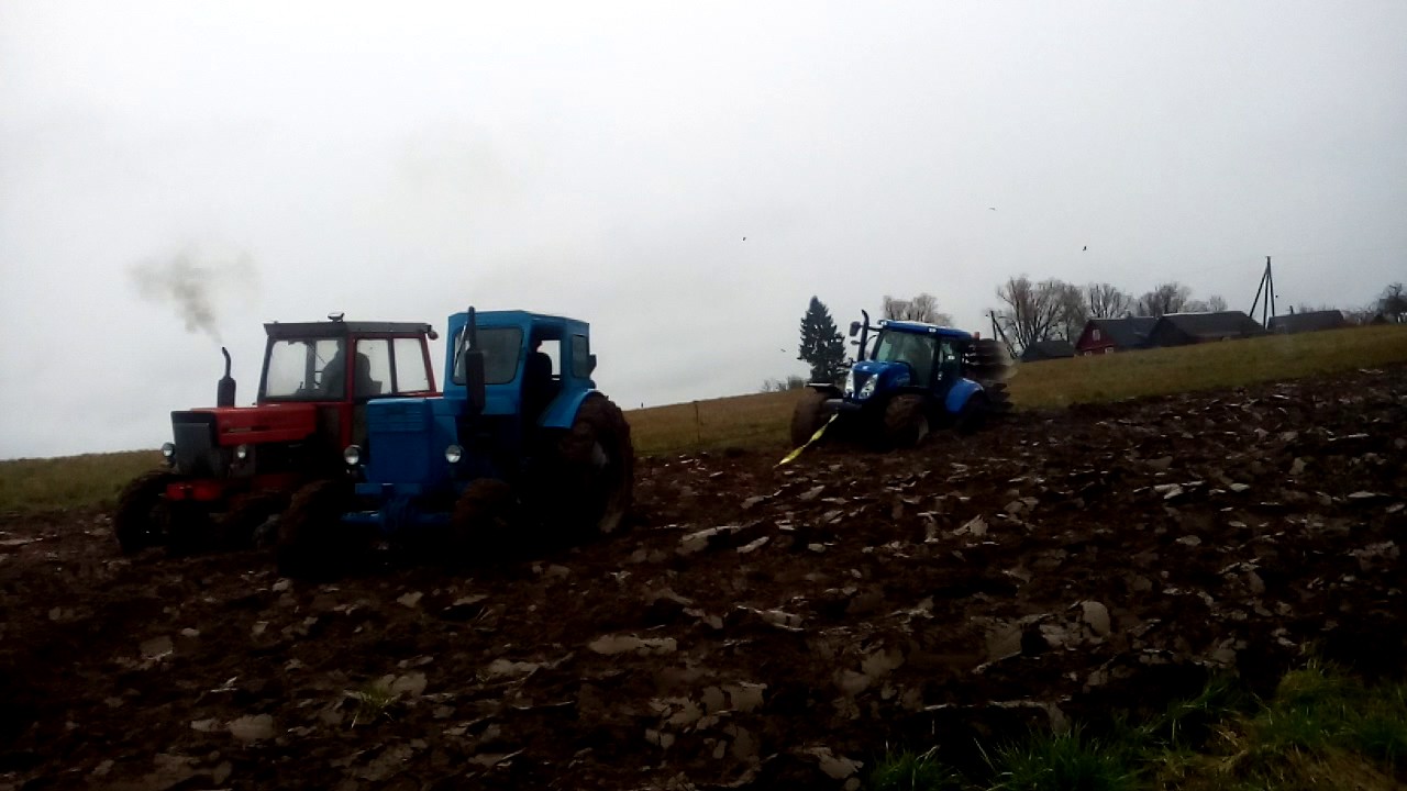 Mtz 82 And T40 Helps New holland T7.210 - YouTube