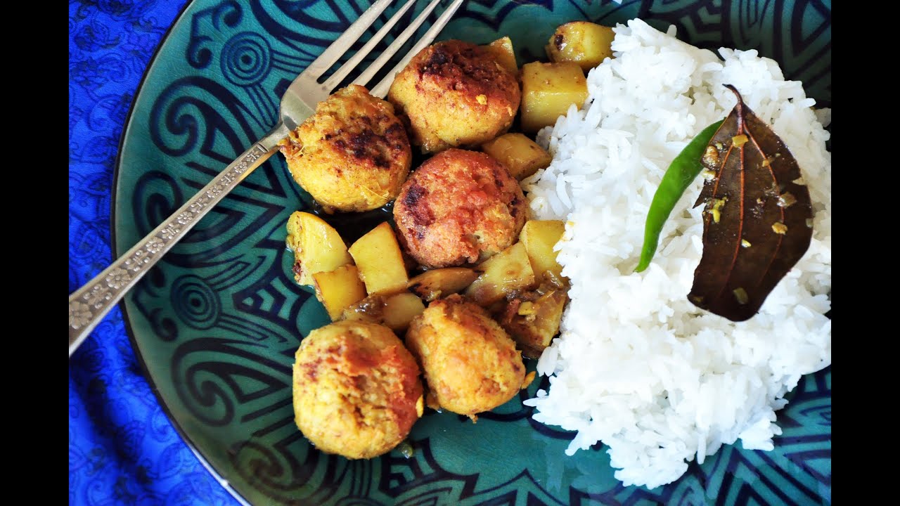Chitol Maacher Muitha | Chital Fish Dumpling Curry | Bengali Home ...