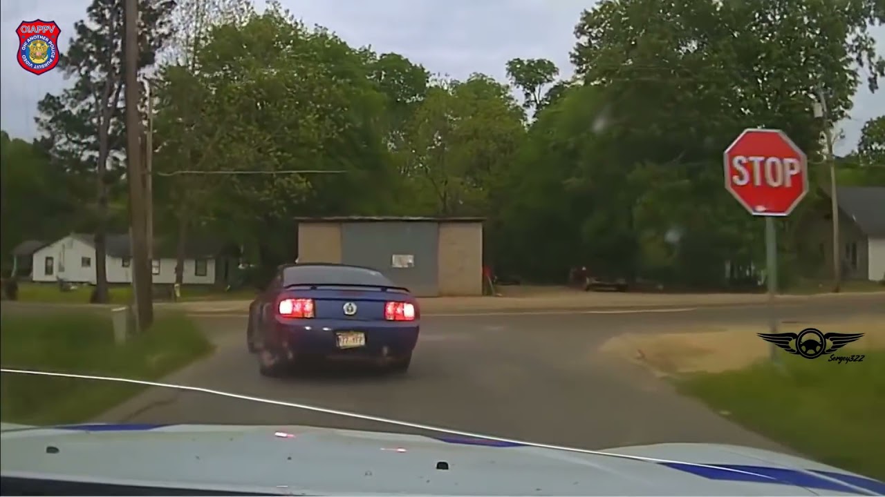 High Speed Police Pursuits The Officer Stops Chase - YouTube