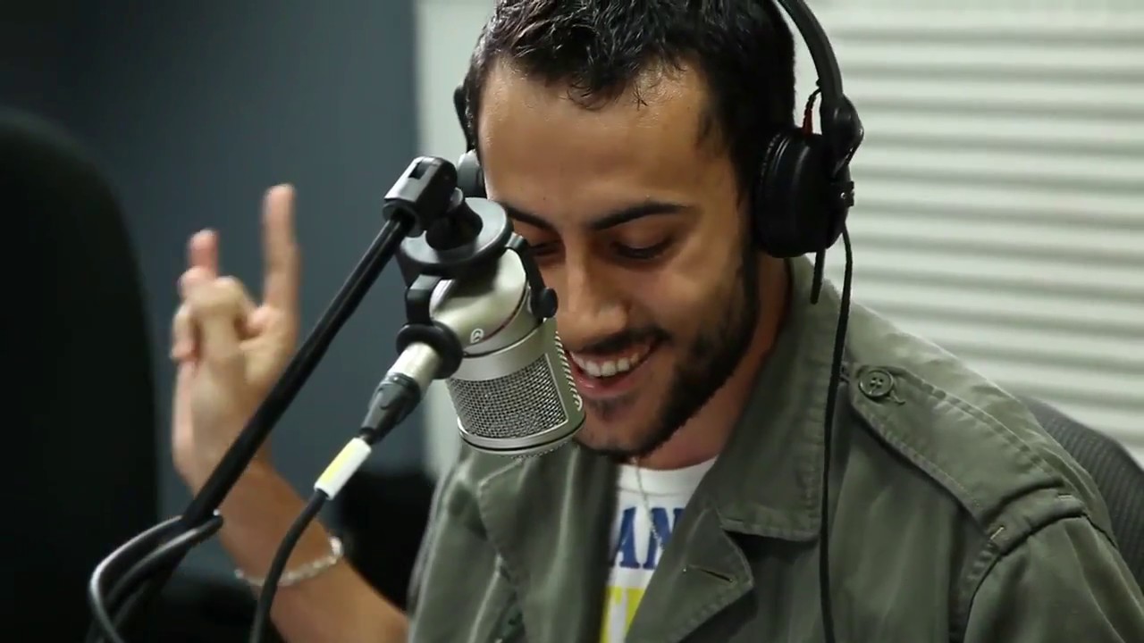 Bande Démo Jordan Debreuil - Animateur Journaliste - YouTube