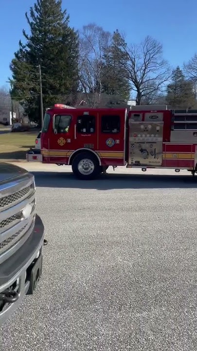 Fire Trucks Responding #qfd57 - YouTube