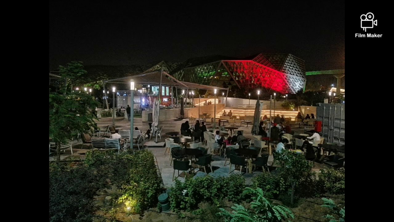 Night life in Riyadh (roaming around the city and have some ice cream 🍦 ...