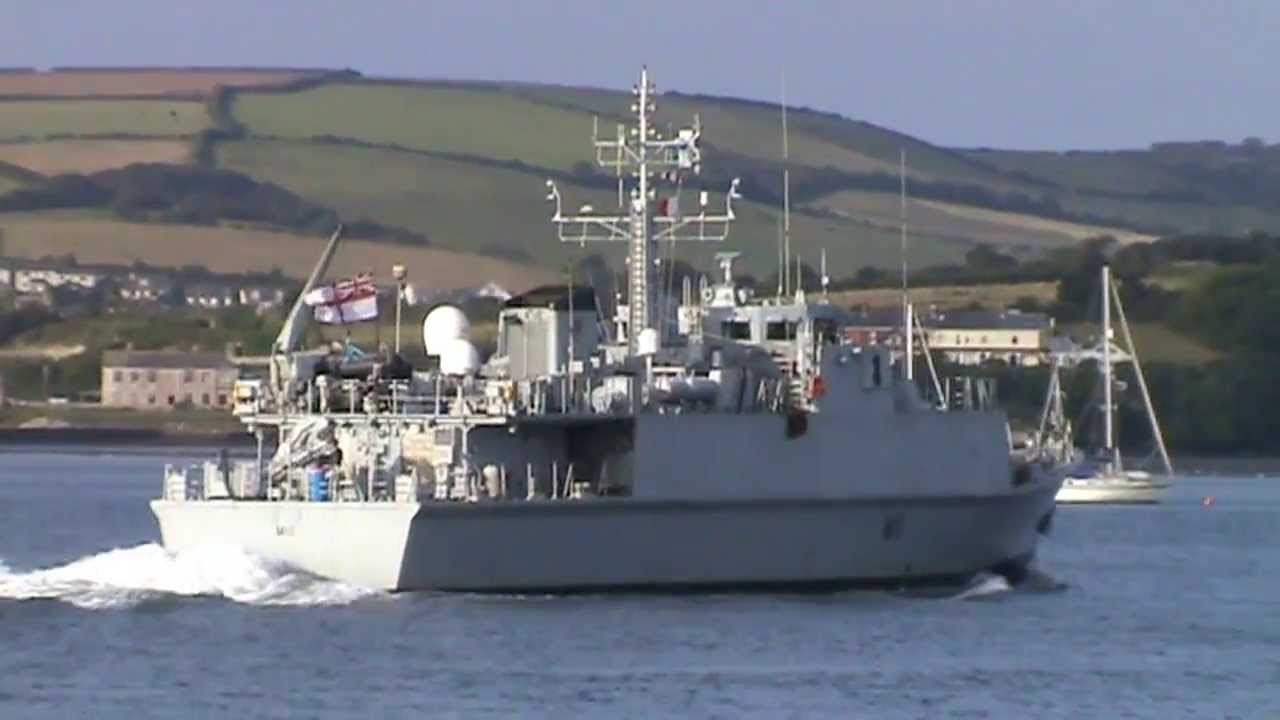 HMS Blyth M111 @ Plymouth 02.09.13 - YouTube