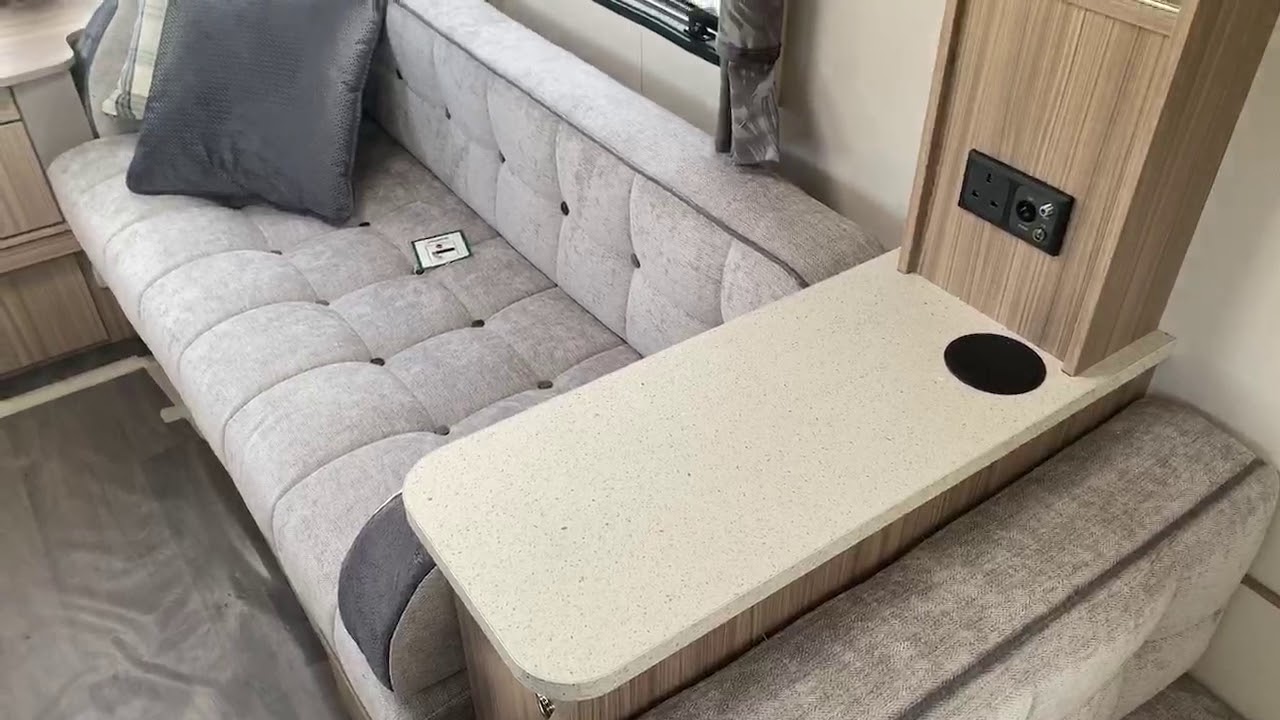 Coachman Acadia 580 2020 - YouTube