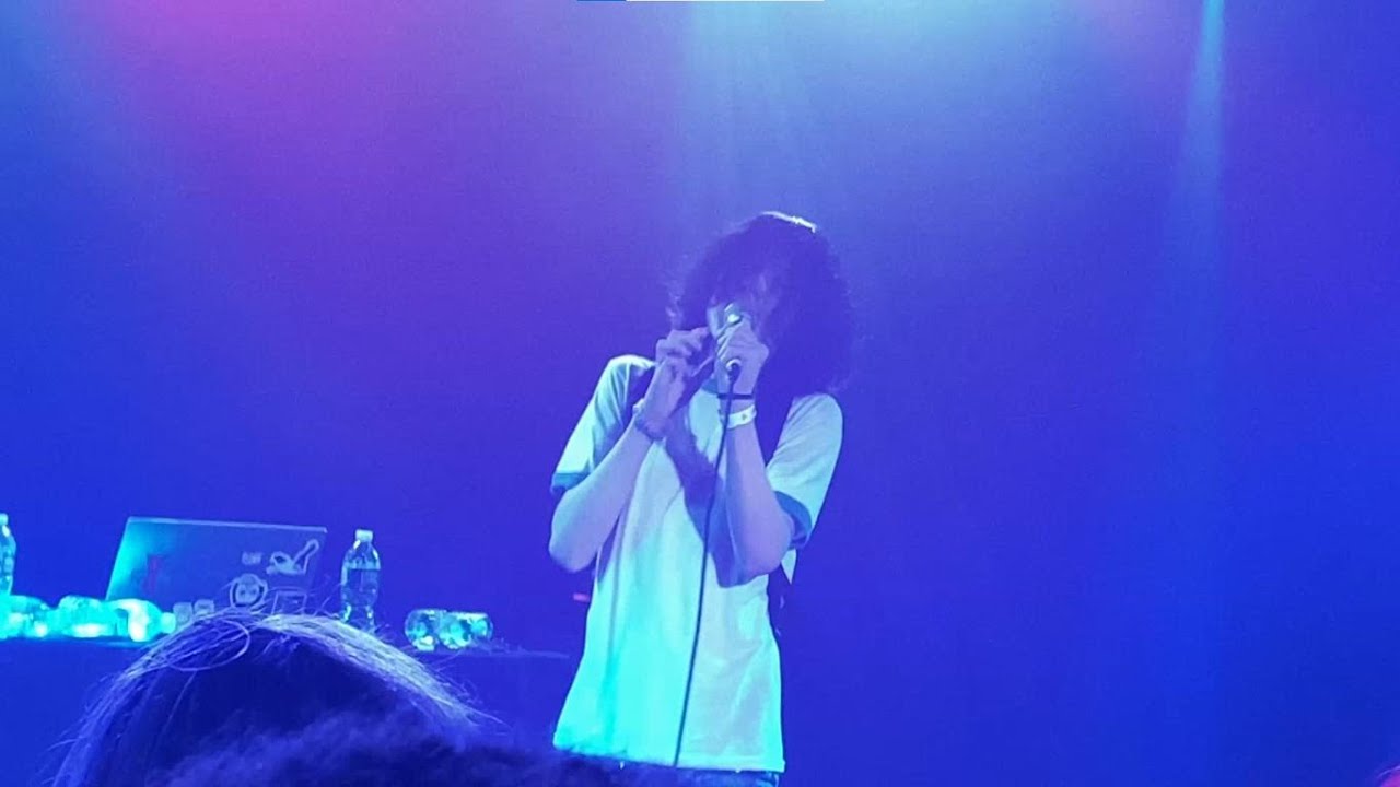 lieu - u could never (Live at Philadelphia, PA) - YouTube