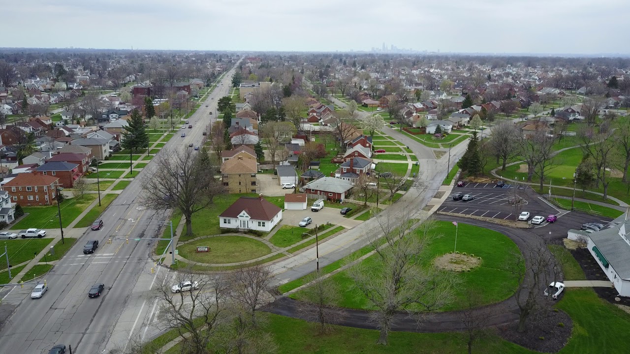 Parma Ohio Drone Flight View of Cleveland Skyline in Distance - YouTube