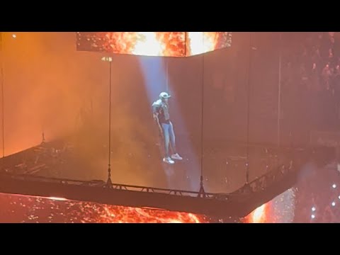 Unbelievable 50 Cent Entrance at the Final Lap Tour London 🔥 50 Cent P ...