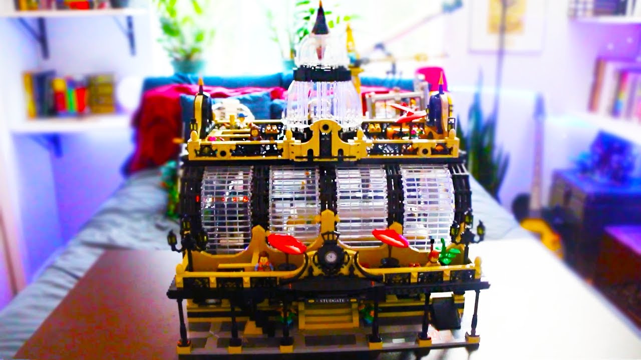 THE BEST LEGO TRAIN STATION! (Bricklink Studgate Set!) - YouTube