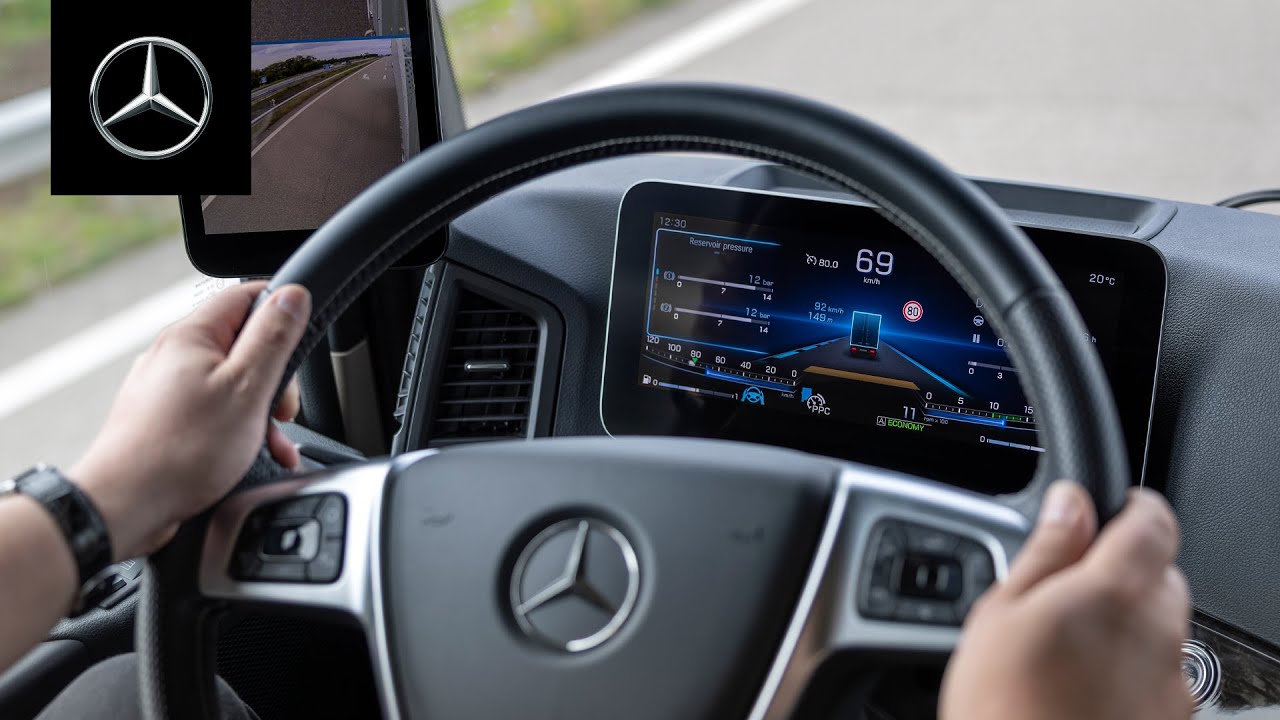The Actros L with ProCabin: Multimedia Cockpit Interactive 2 | Mercedes ...